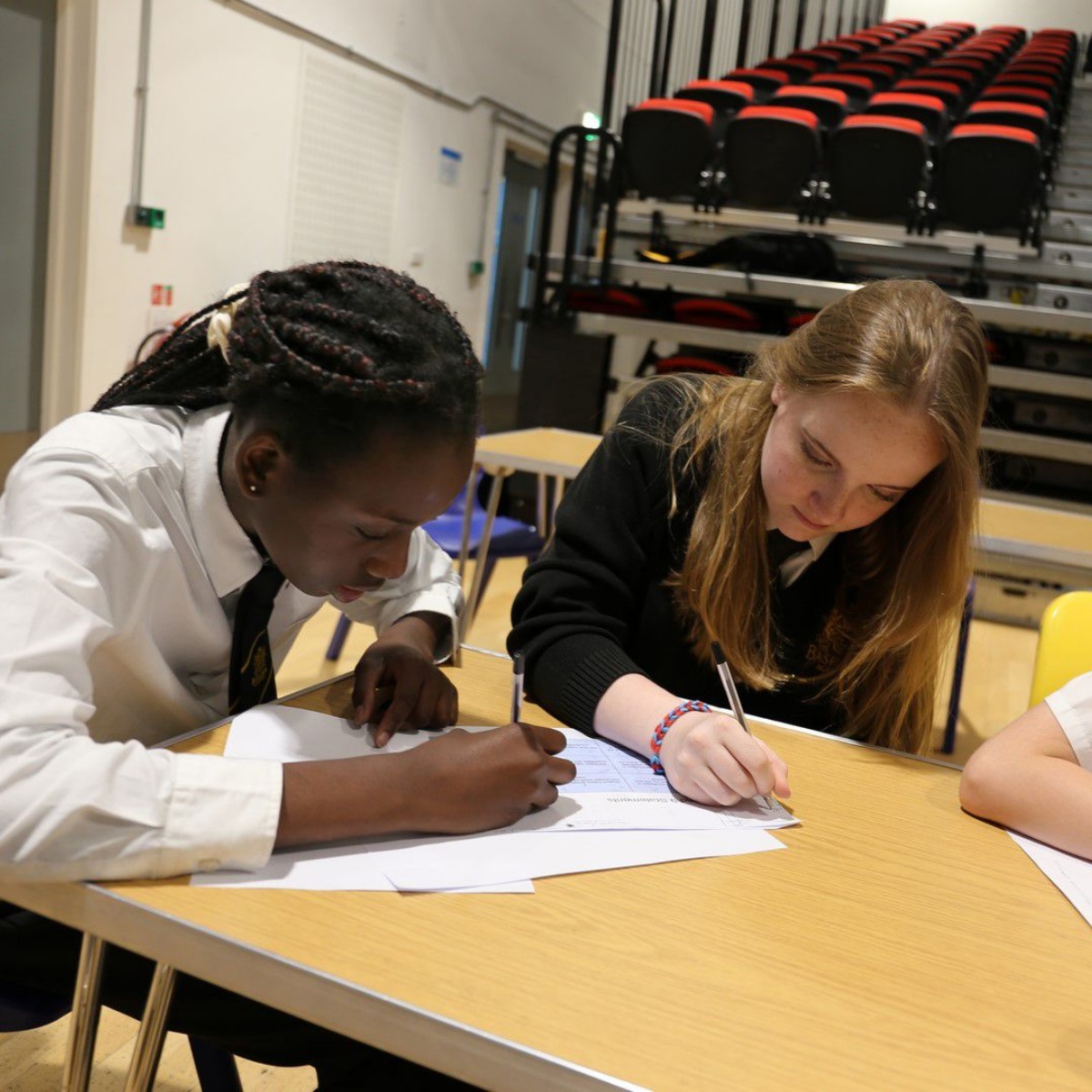 The Basildon Lower Academy - Students Excel at SSAT Leadership Training